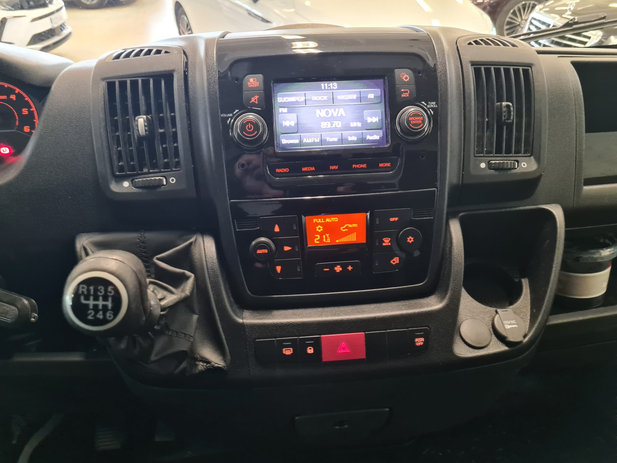 PEUGEOT BOXER - Mega-Auto